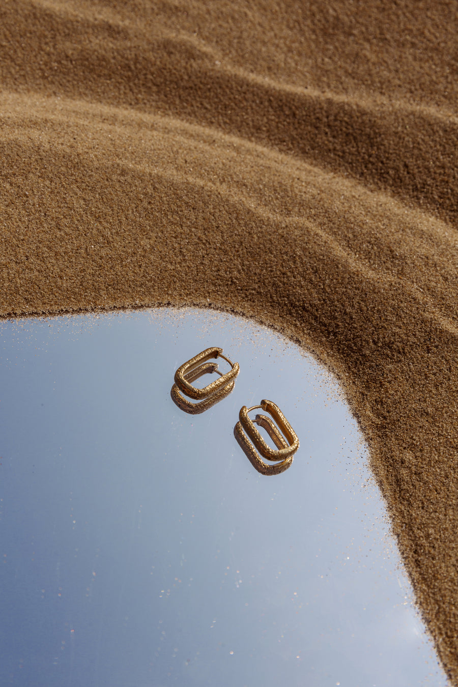 Sand Square Huggies – By Glaze